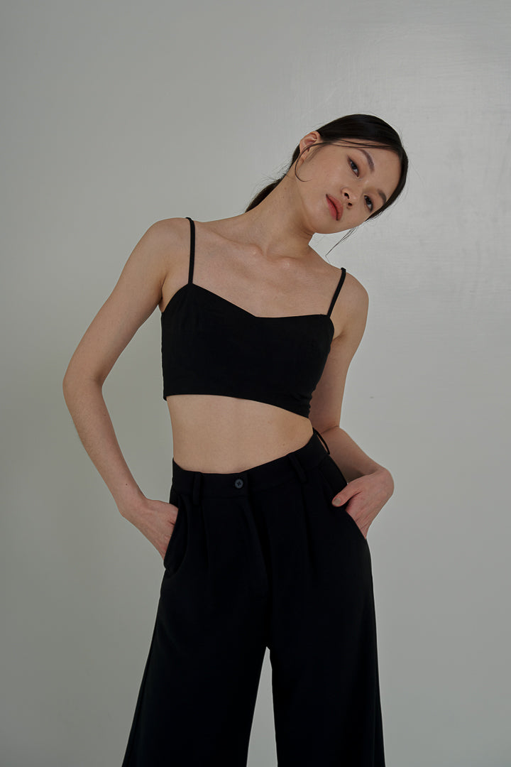 Curved Crop Top - Black | 法式細肩Bra背心 - 黑 | MANICHIACHIA