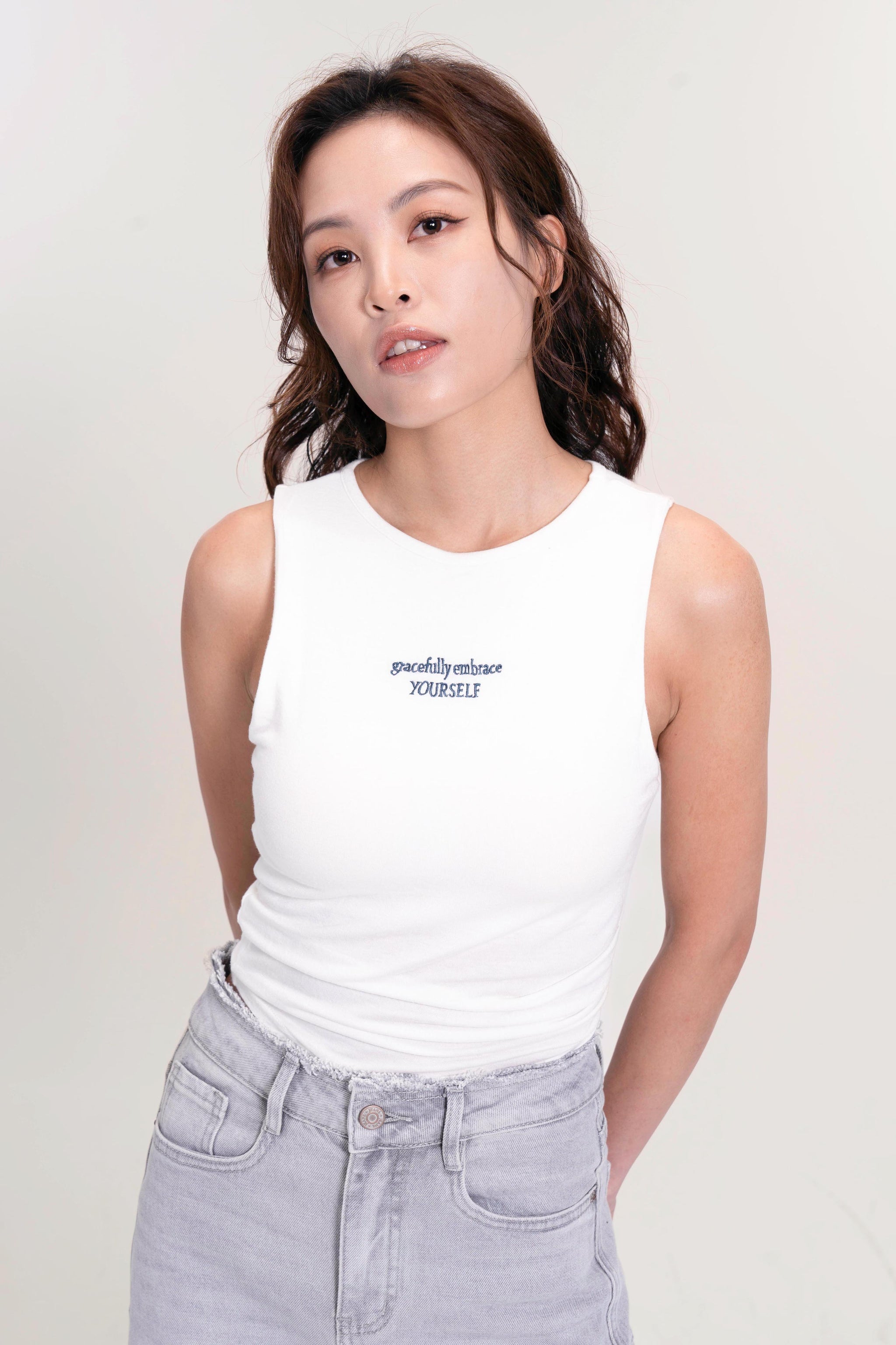 Modal Asymmetric Pleated Bra Top | 莫代爾不對稱造型背心 - 黑底紅繡線 | MANICHIACHIA