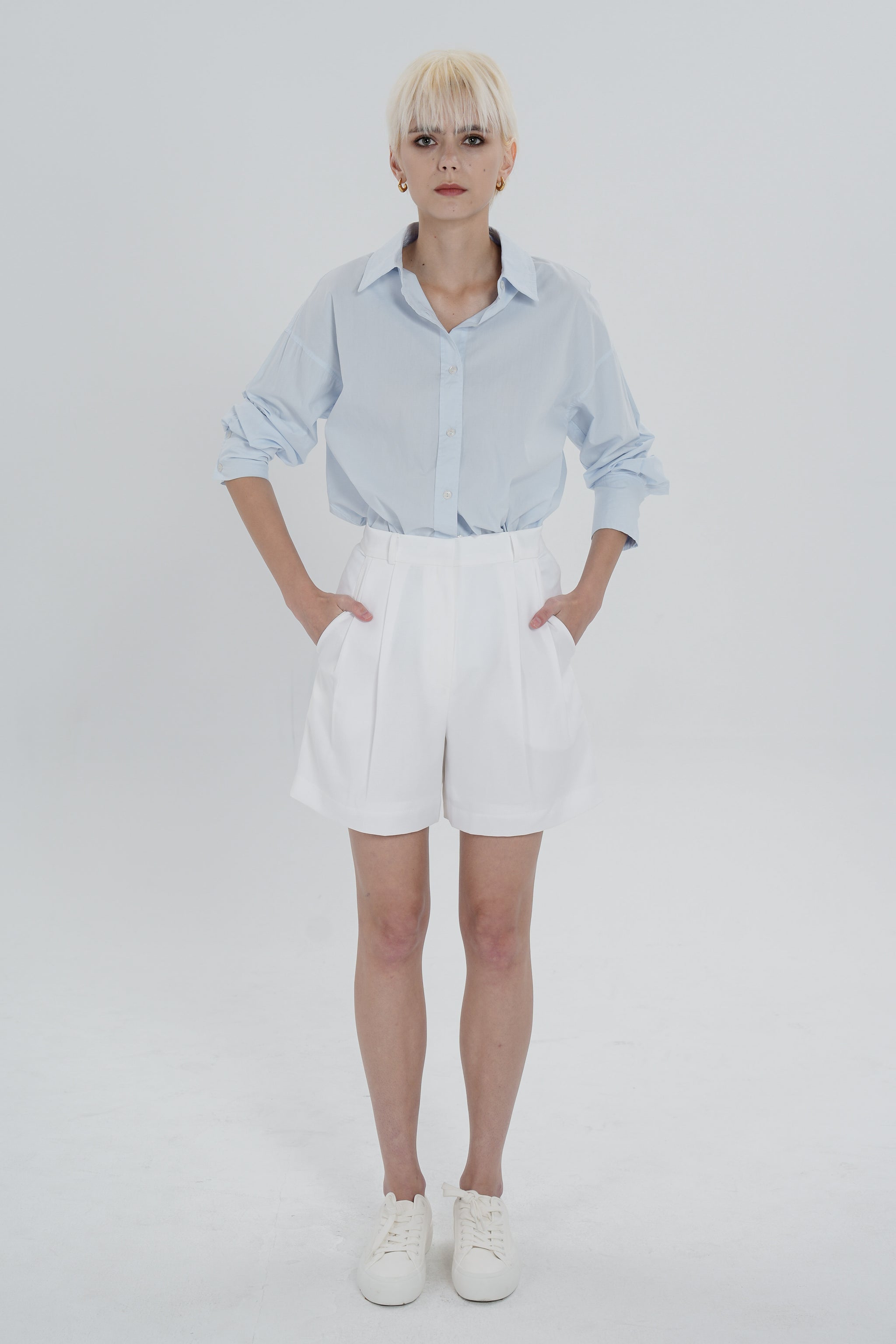Pleated Bermuda Shorts - White | 百慕達西裝短褲 - 白 | MANICHIACHIA